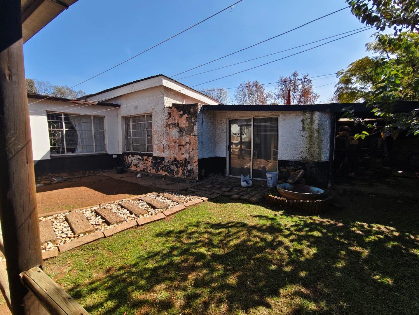 3 Bedroom House for sale in Brakpan Central - P24-116185038