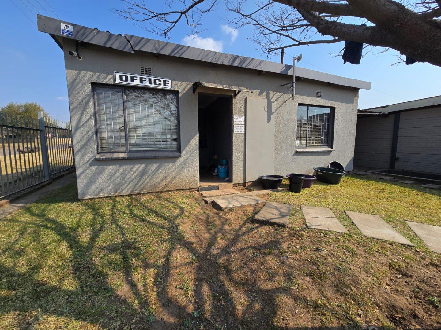 Industrial property for sale in Hendrina - P24-116252093