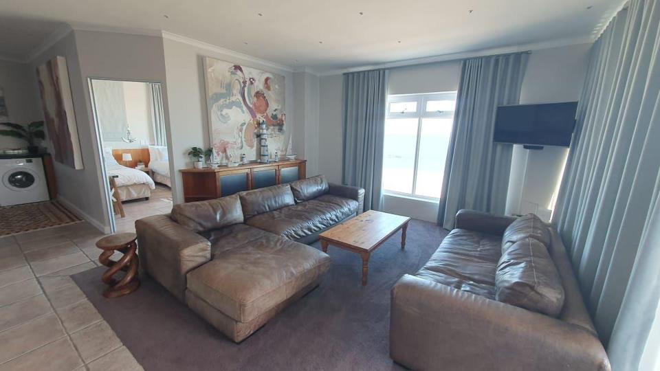 2 Bedroom Apartment / flat to rent in Strand North - P24-116257578
