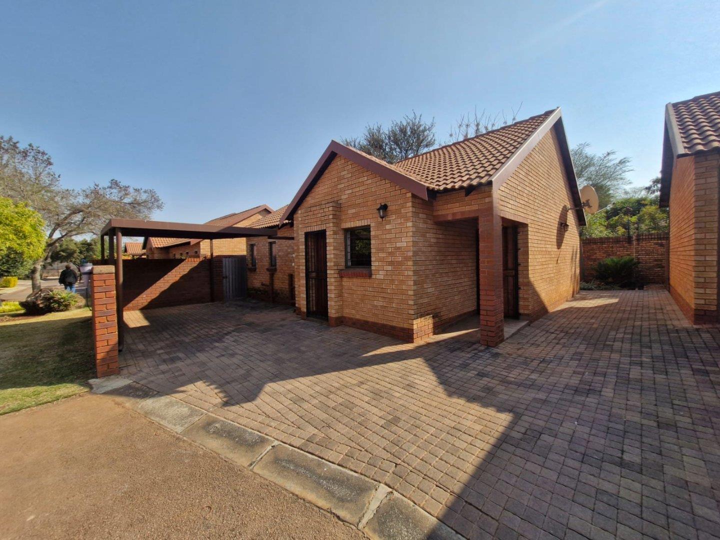 Twee Riviere Lifestyle Estate Property : Property and houses for sale ...