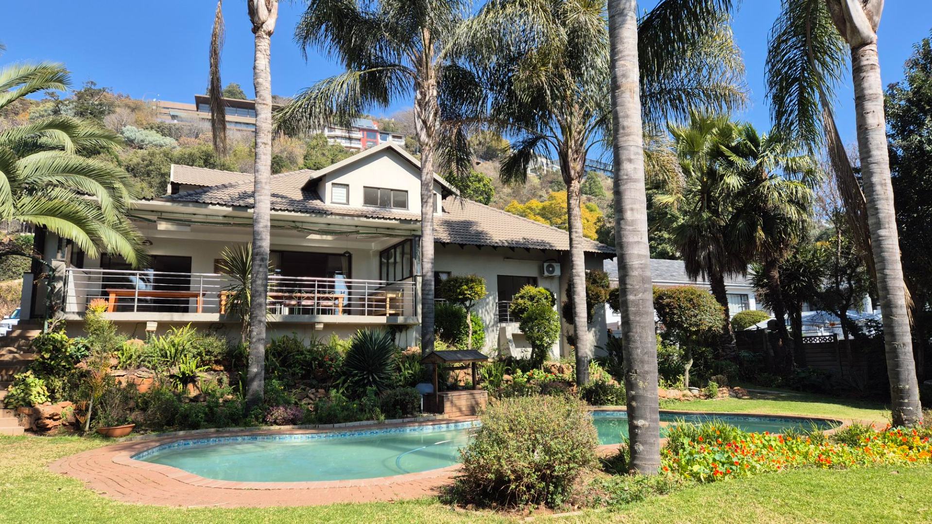 4 Bedroom House for sale in Linksfield - P24-116259725