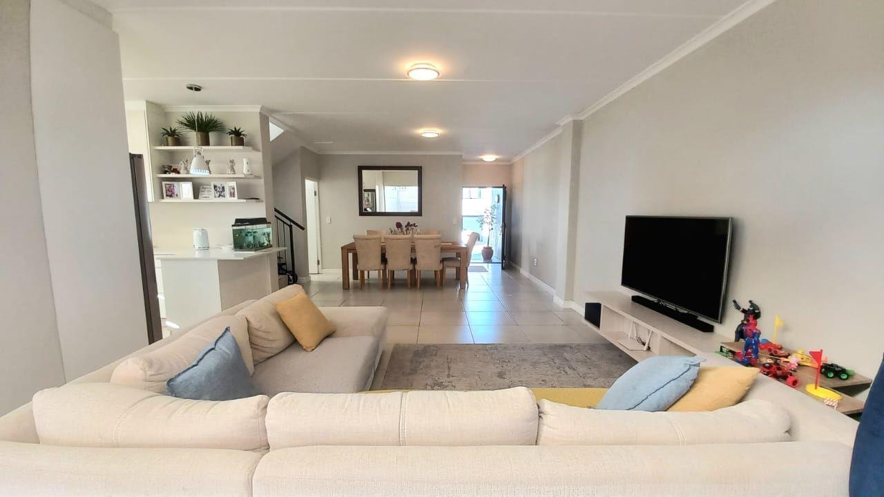 3 Bedroom Townhouse for sale in Langeberg Ridge - - Oribi Ridge, 1 ...