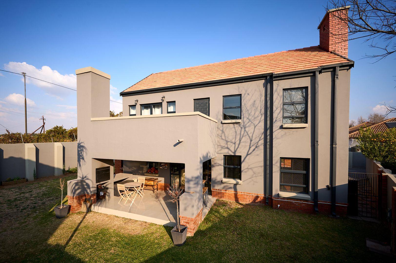 3 Bedroom House for sale in Montecello Estate - P24-116275965