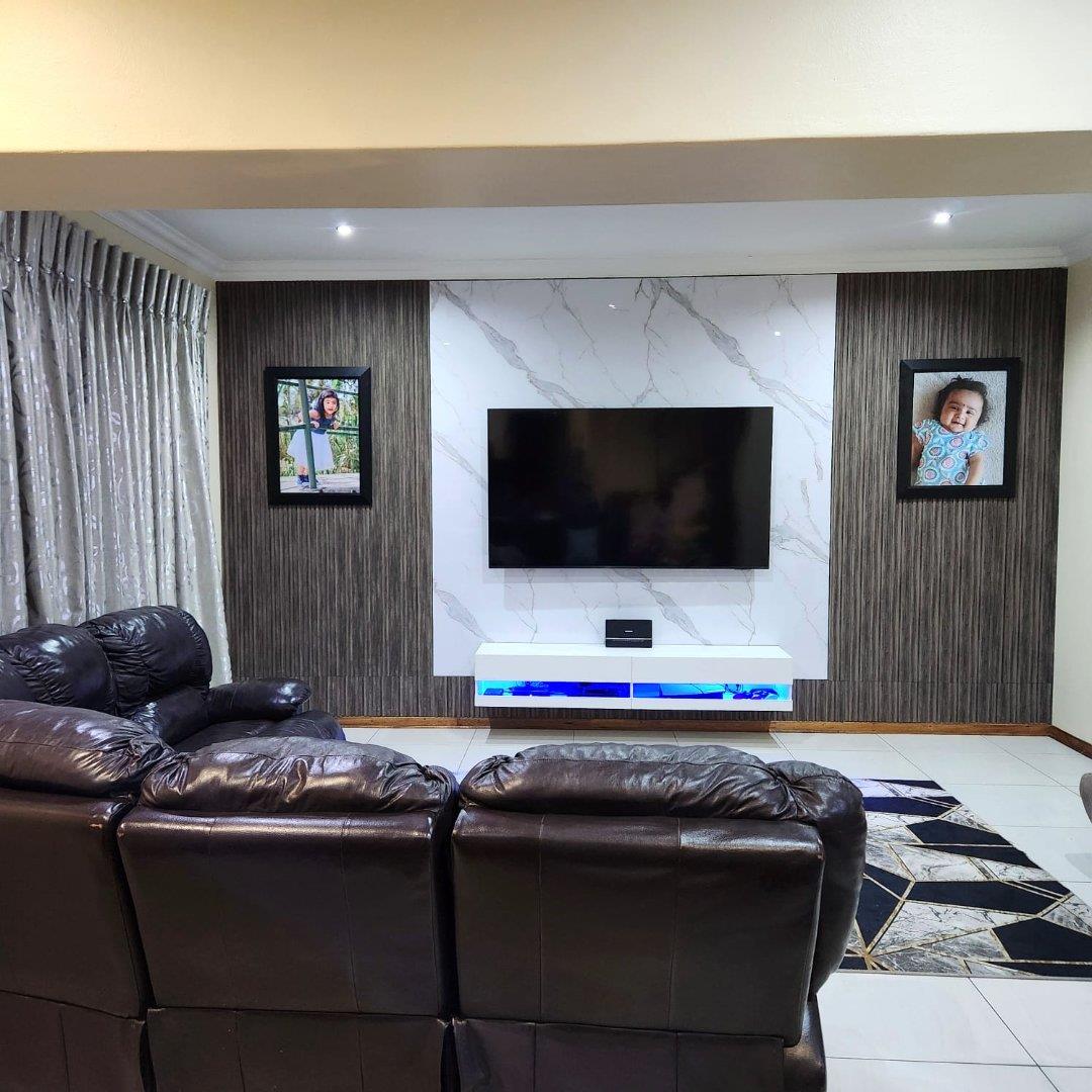 3 Bedroom House for sale in Parkrand - P24-115578220