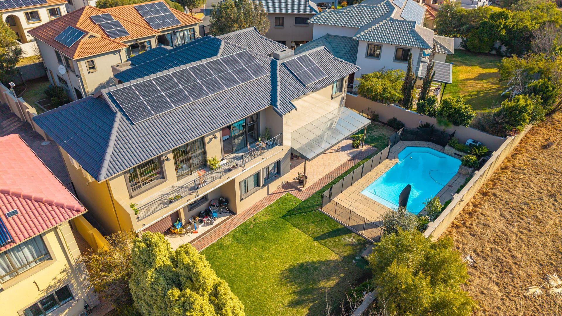 3 Bedroom House for sale in Kyalami Glen Estate - P24-116288457