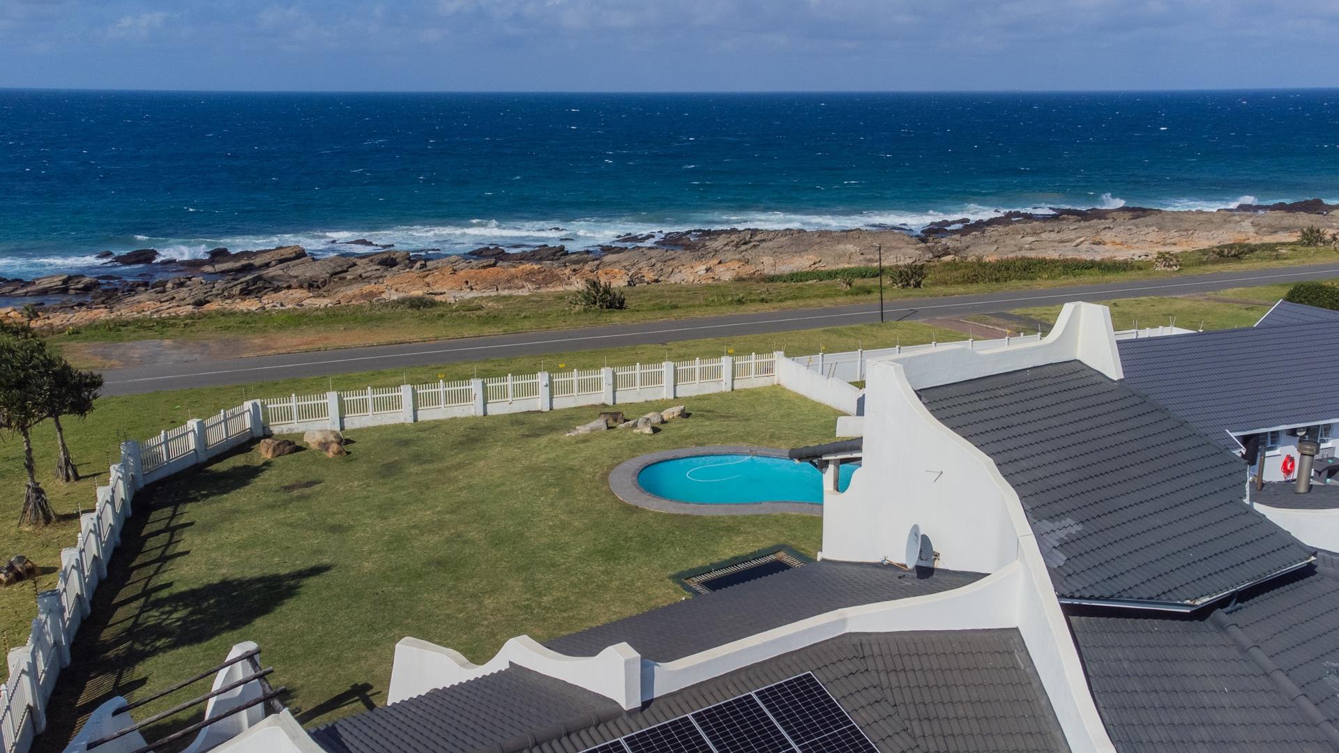 4 Bedroom House for sale in Uvongo Beach - P24-116050133