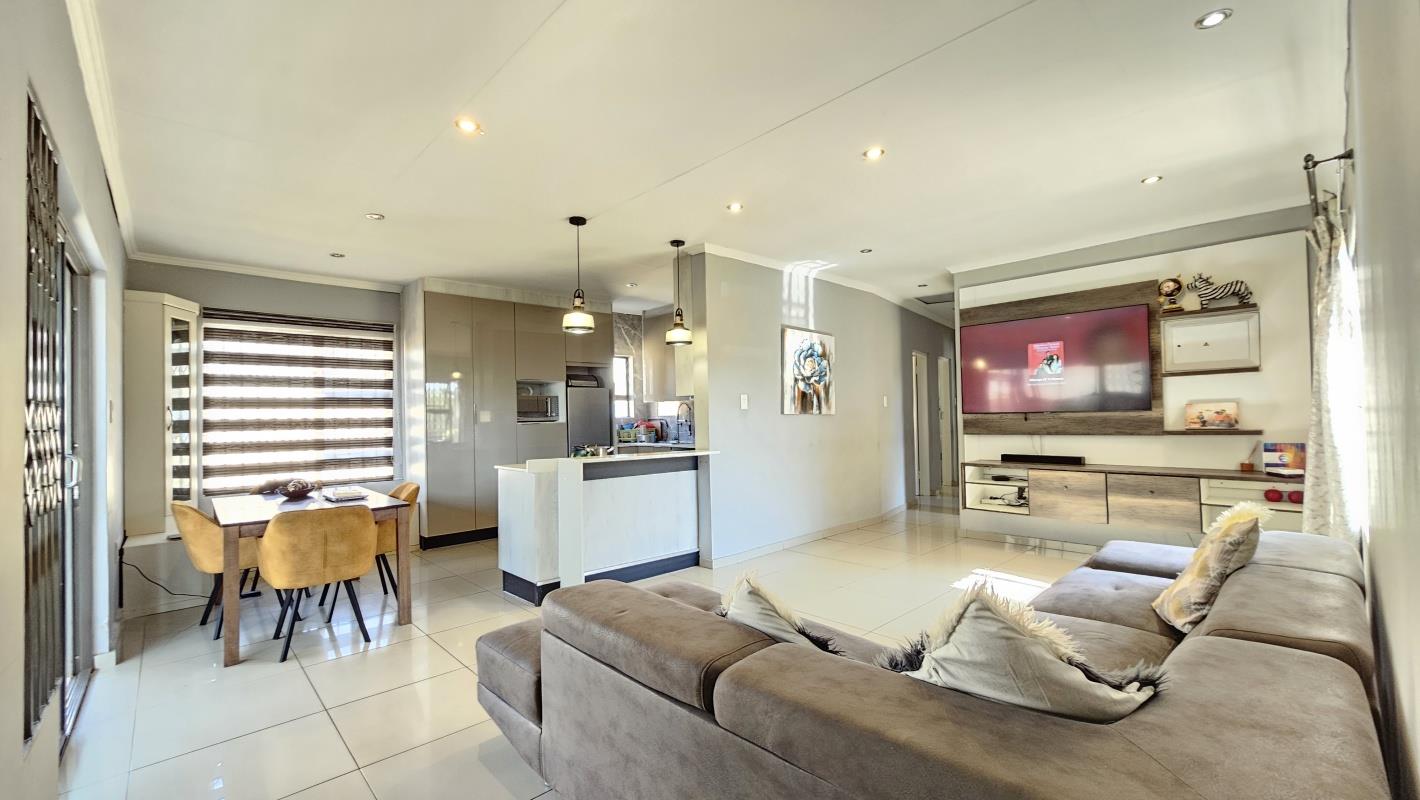 3 Bedroom House for sale in Amandasig - P24-116296723