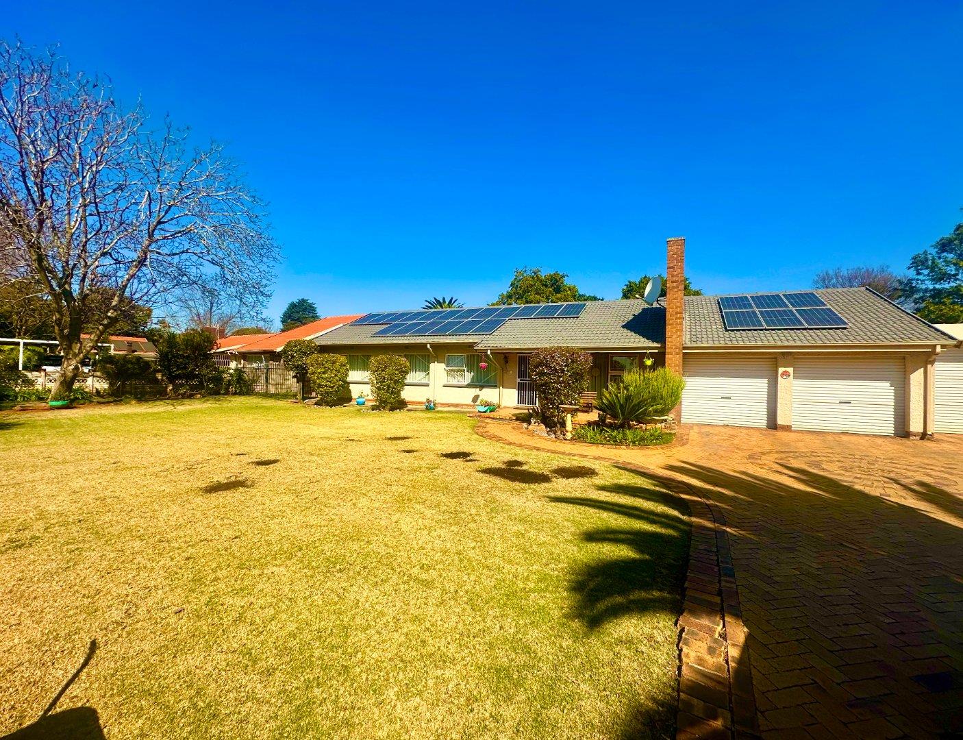 4 Bedroom House for sale in Allen Grove - P24-116301321