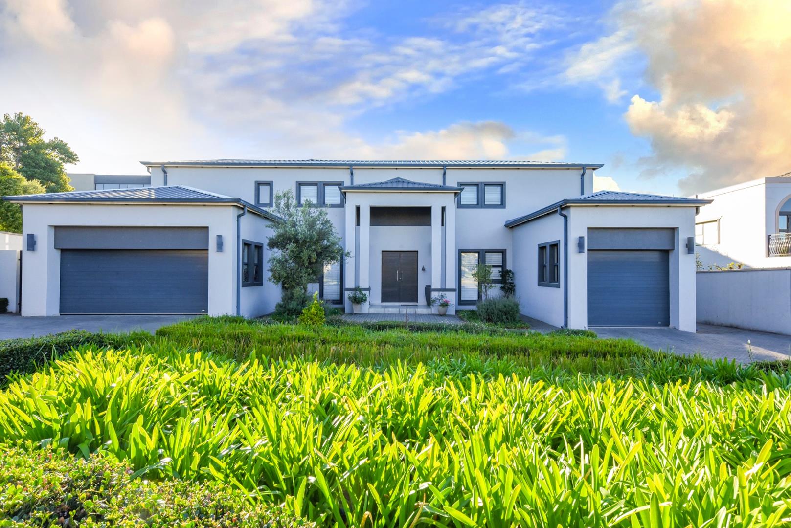 4 Bedroom House for sale in Inanda - P24-116301813