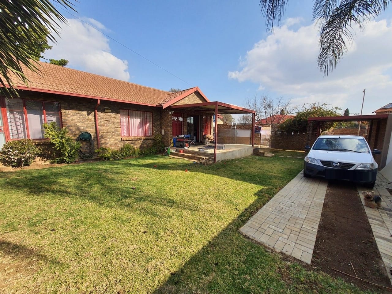 3 Bedroom House for sale in Garsfontein - P24-116305774