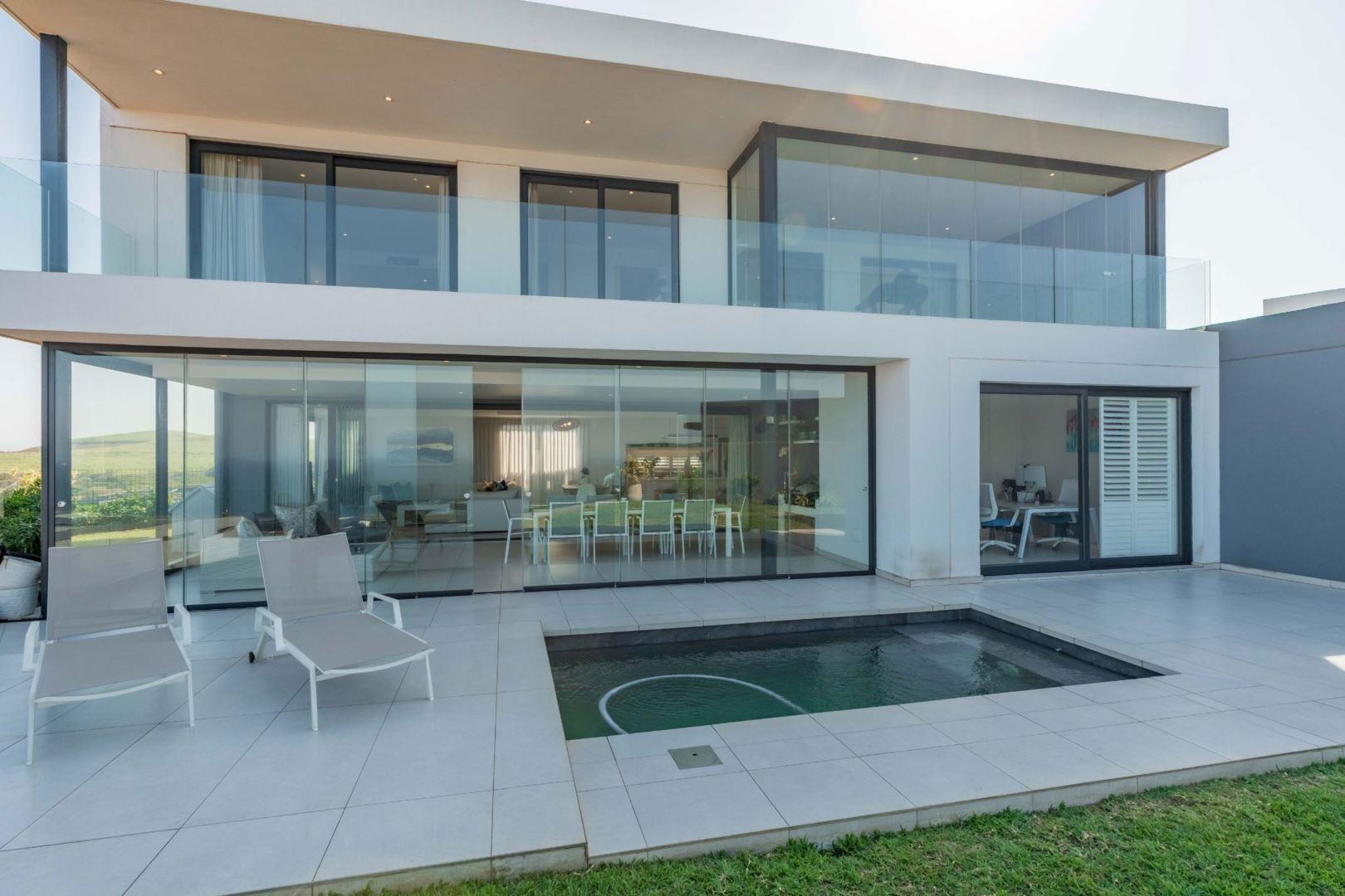 4 Bedroom House for sale in Sibaya Precinct - P24-116315856