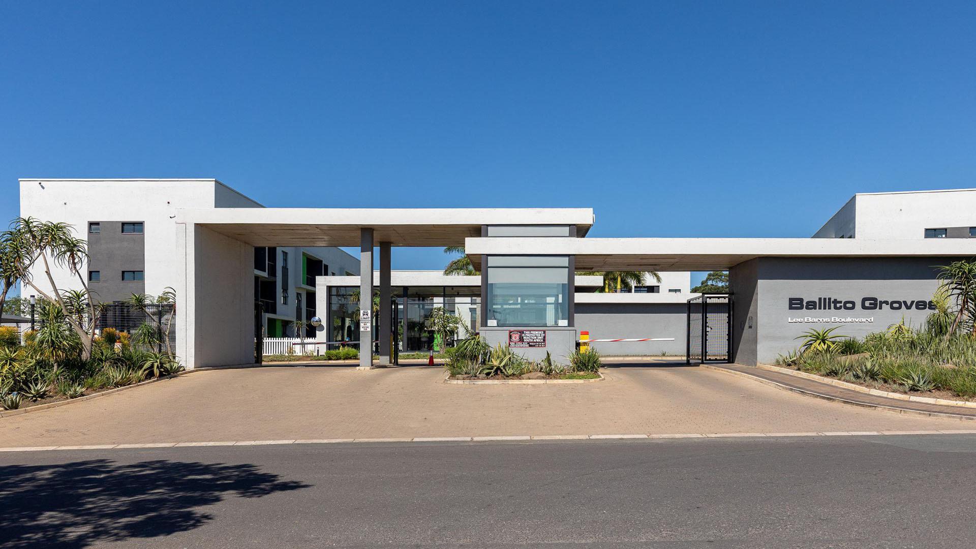 2 Bedroom Townhouse for sale in Ballitoville - P24-116318141