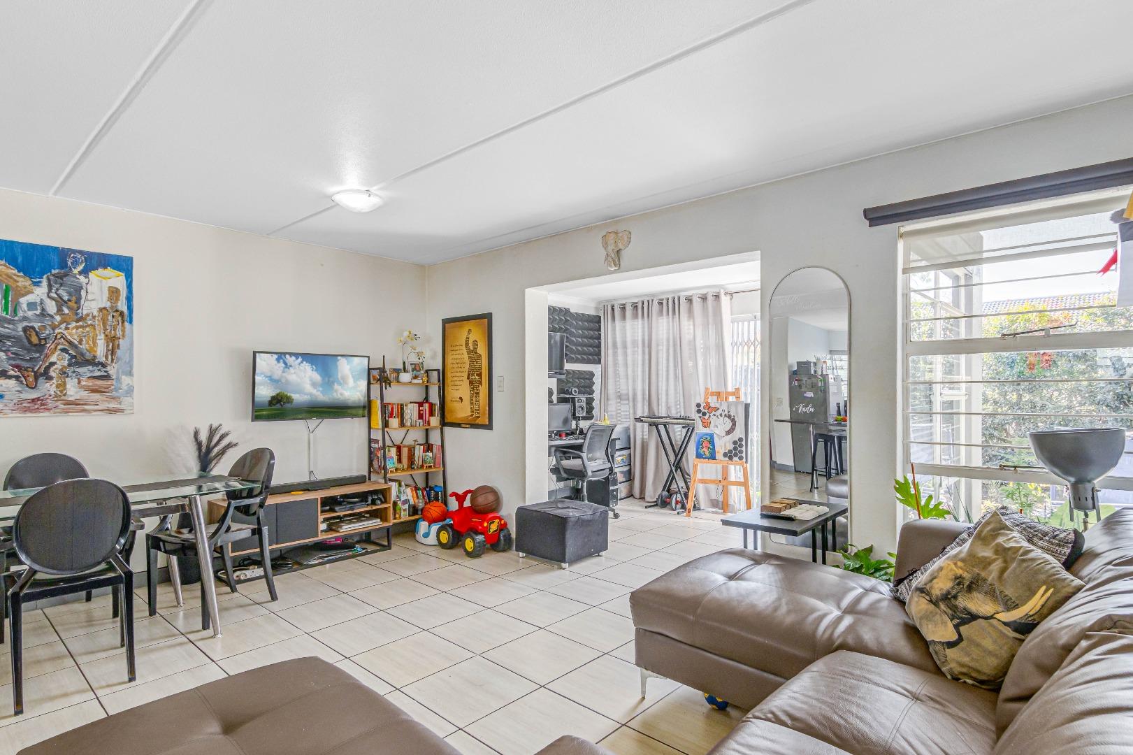 2 Bedroom Apartment / flat for sale in Constantia Kloof - 29 Ss ...