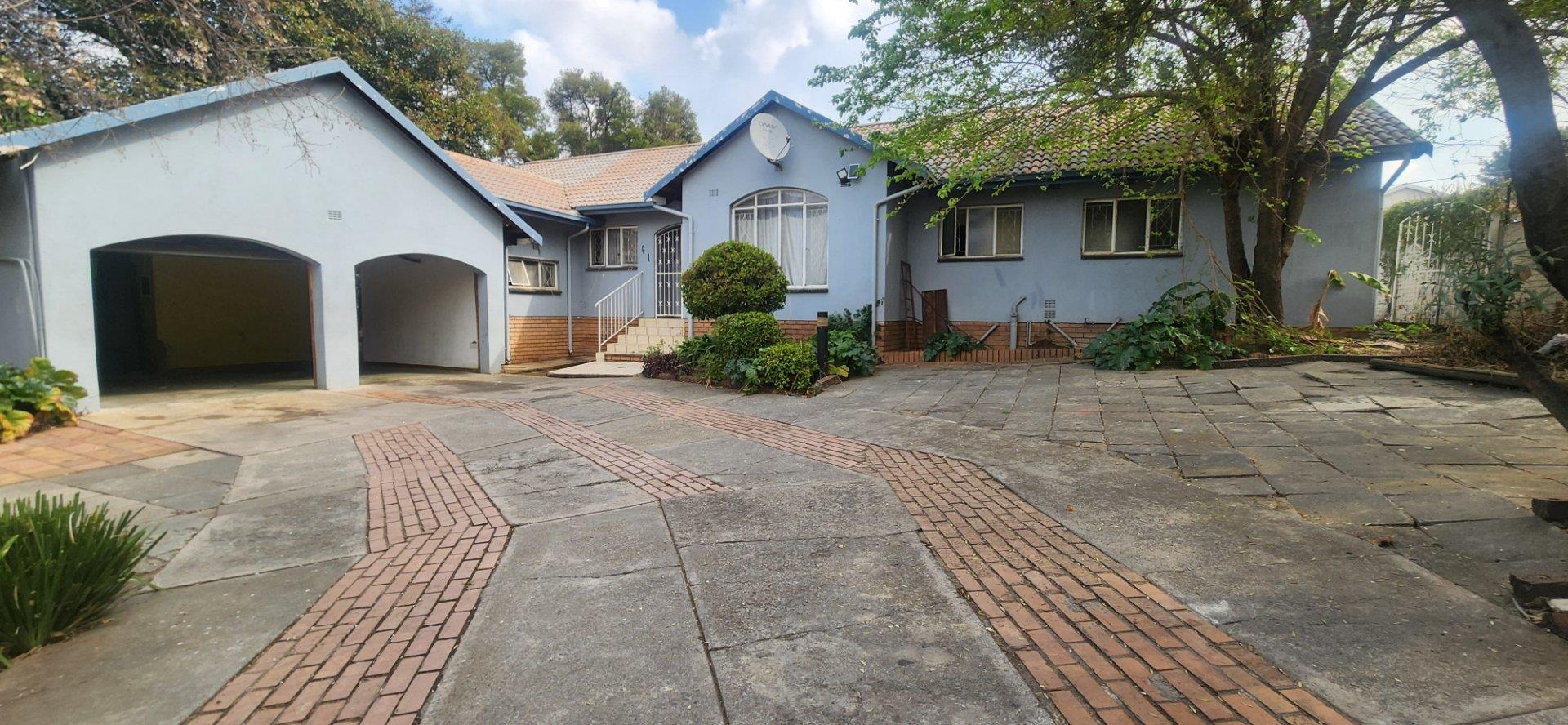 3 Bedroom House for sale in Mulbarton - P24-116322711