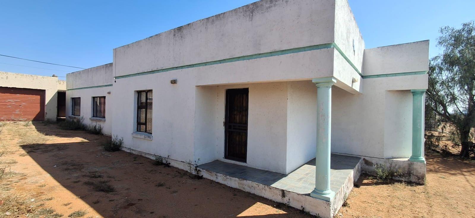 3 Bedroom House for sale in Seshego H - P24-116324495