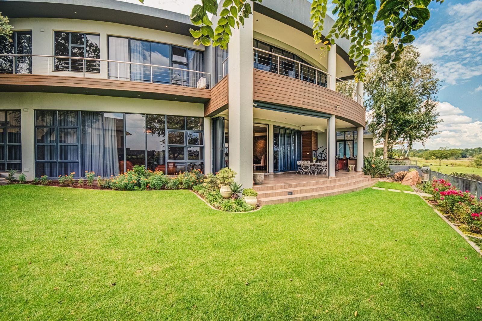 4 Bedroom House for sale in Ebotse Golf Estate - P24-115667979