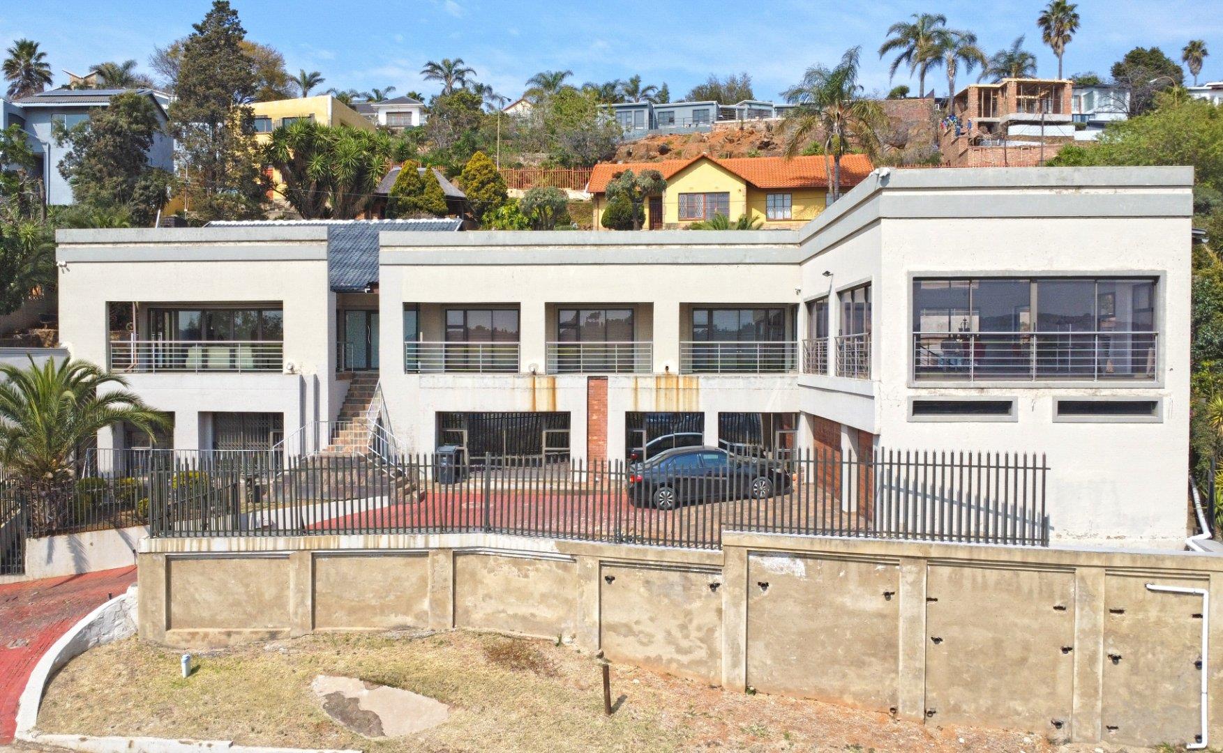 6 Bedroom House for sale in Glenvista - P24-116337206