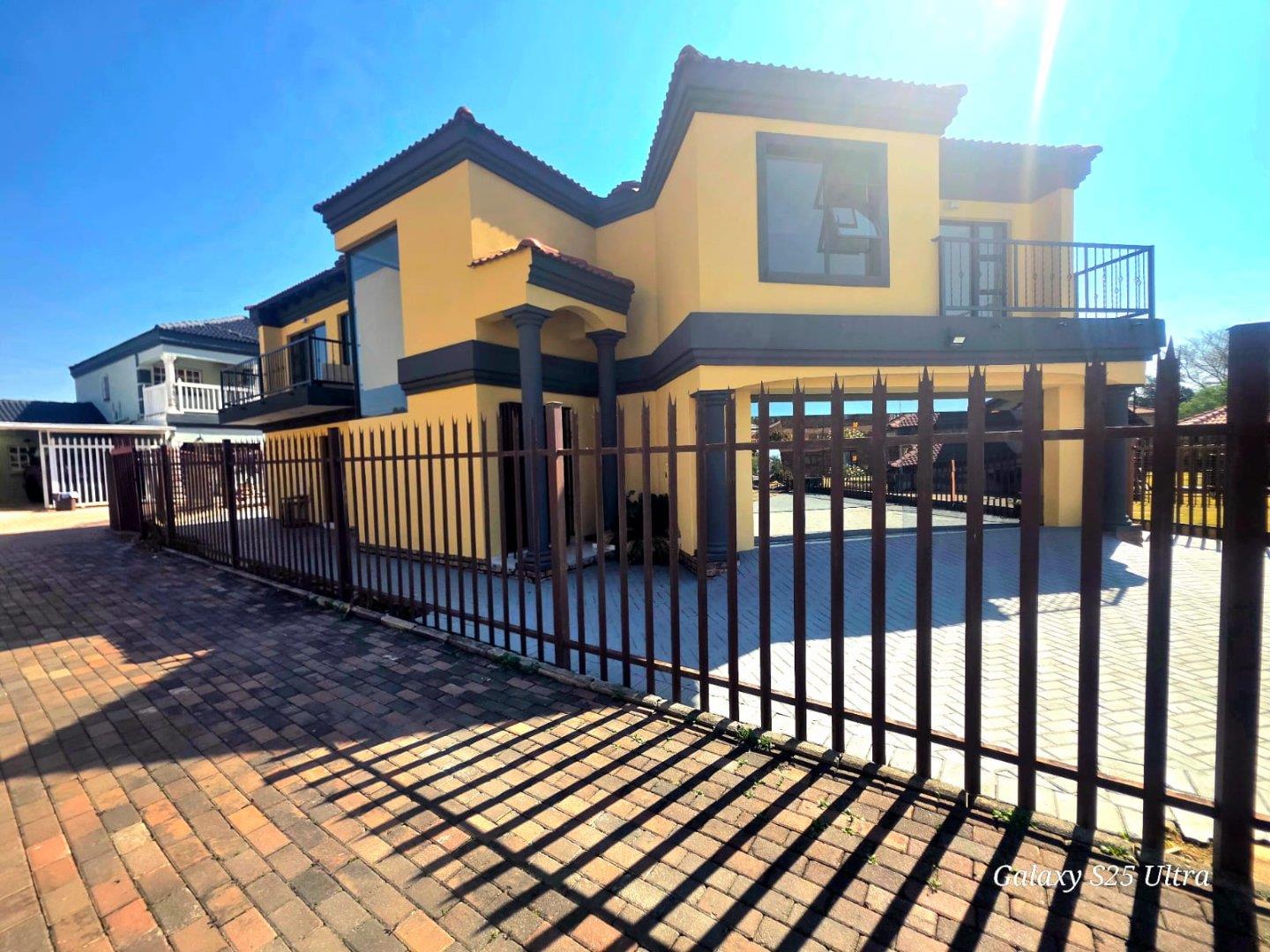 House for sale in Van Riebeeck Park - P24-116341240