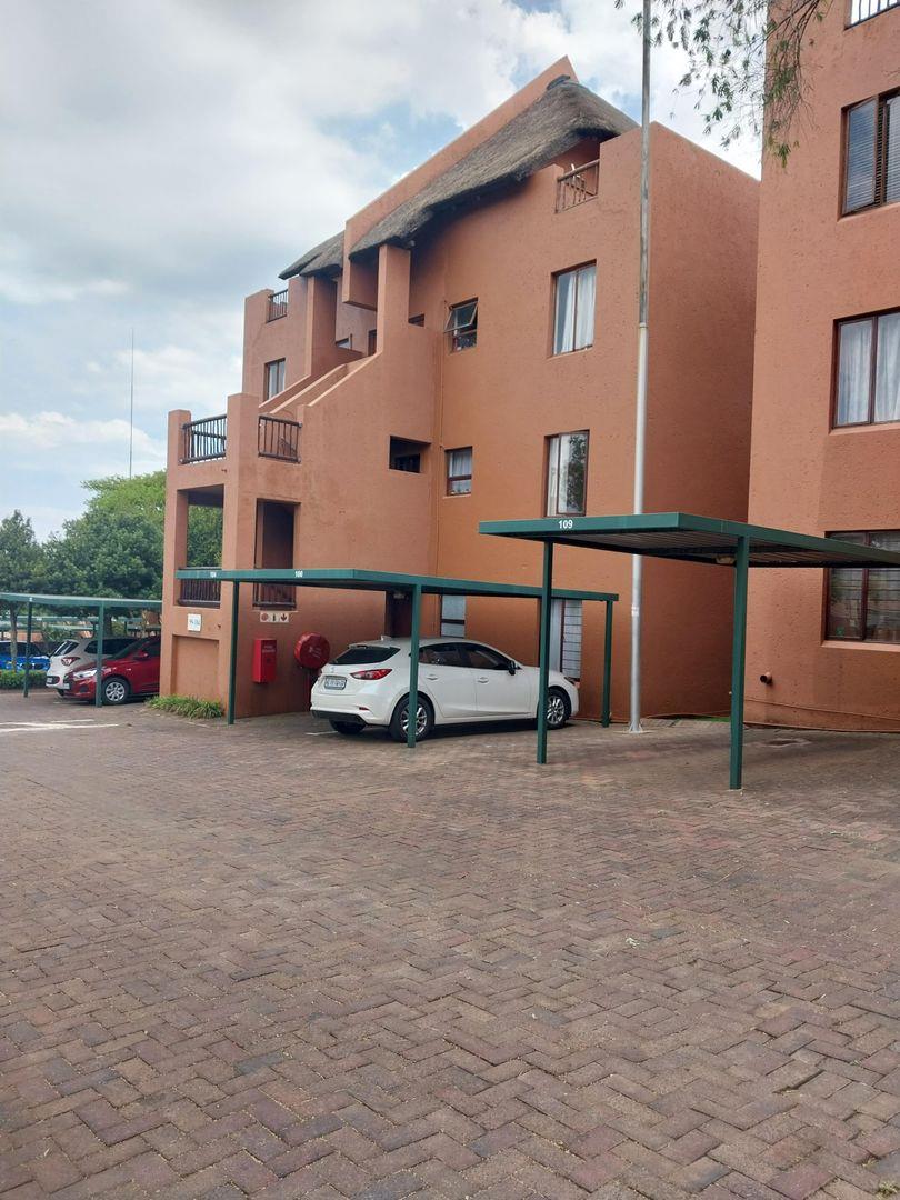 2 Bedroom Apartment / flat for sale in Sunninghill - P24-116342694