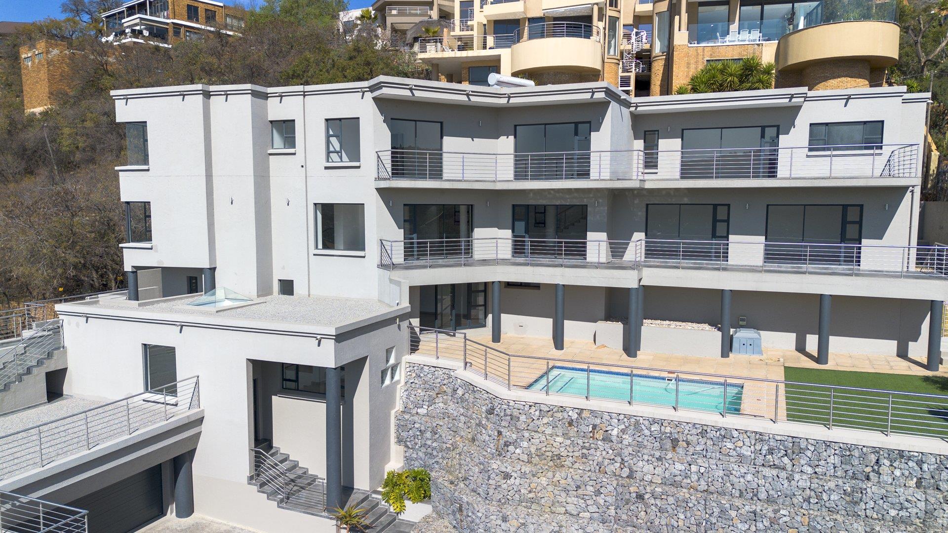 7 Bedroom House for sale in Glenvista - 216 Vorster Avenue - P24-116342739