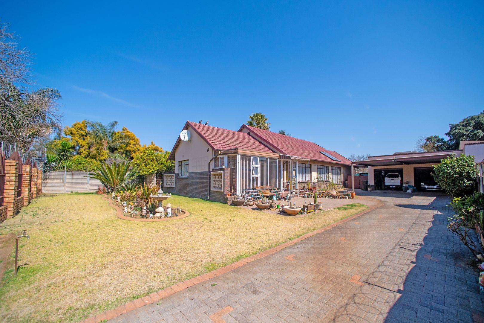 3 Bedroom House for sale in Allen Grove - P24-116332917