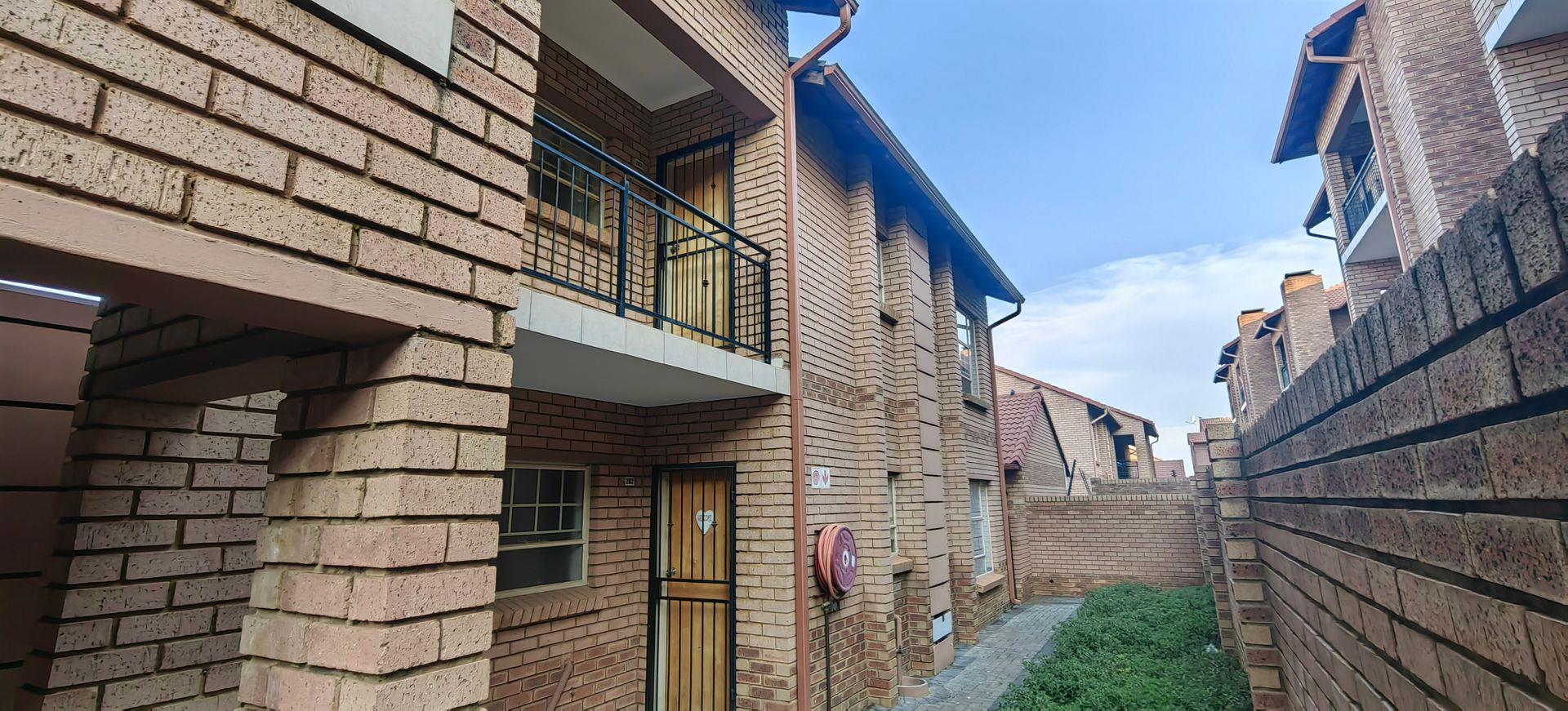 2 Bedroom Apartment / flat to rent in Paramount Estate - P24-116347873