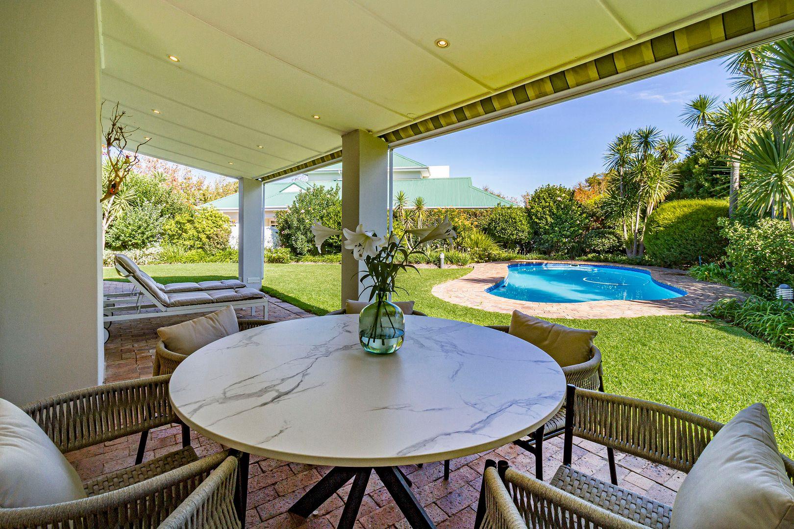 2 Bedroom House to rent in Erinvale Golf Estate - P24-116351298