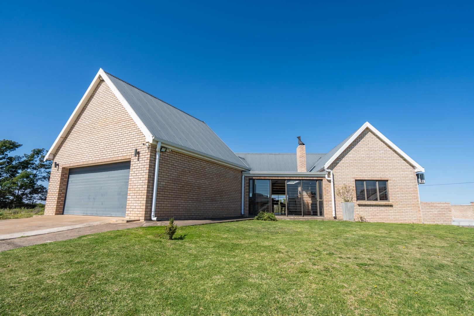 3 Bedroom House for sale in Cradock Heights - 16 Plumbago Street - P24 ...