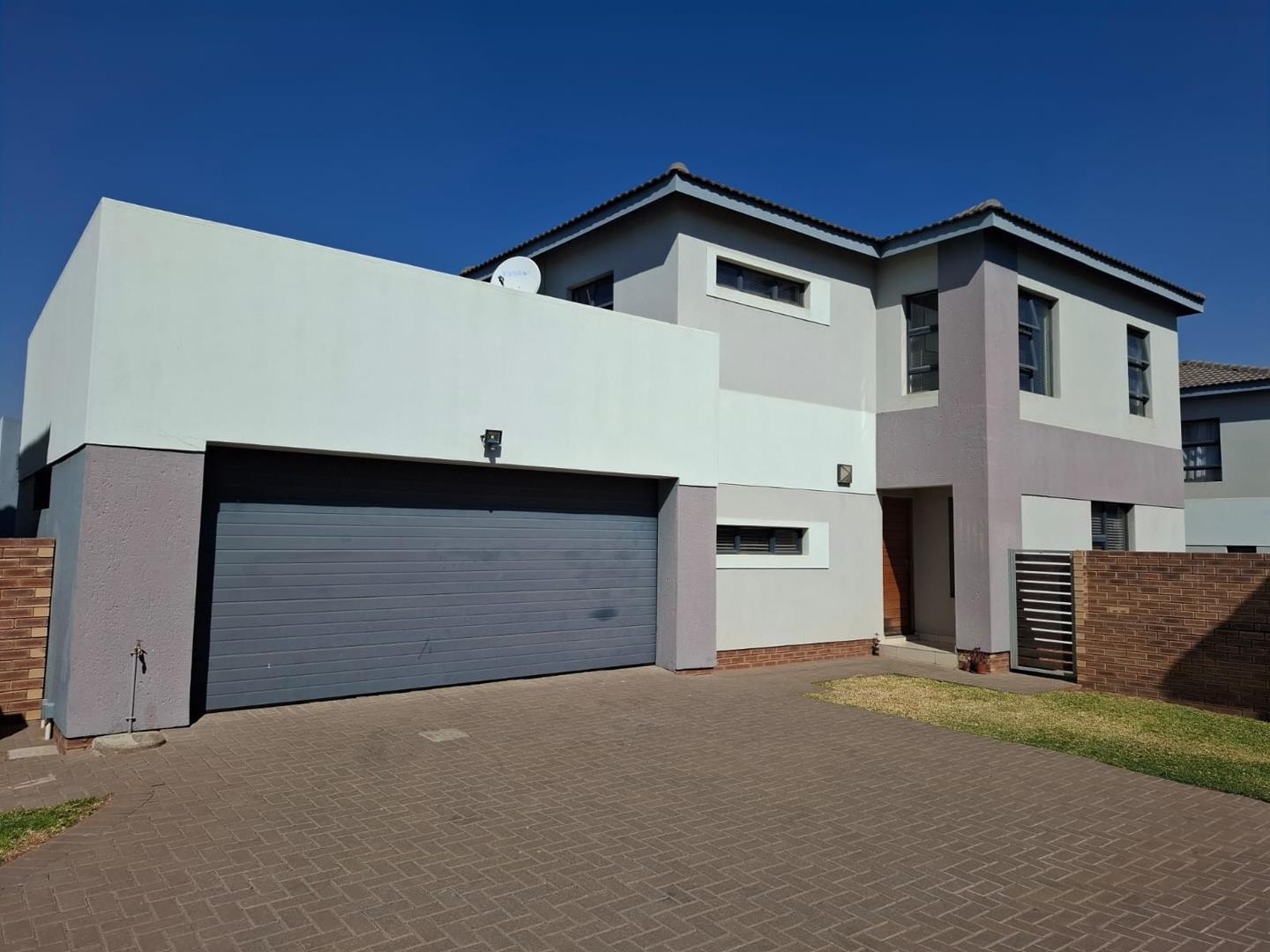 3 Bedroom House for sale in Thatchfield Ridge - 3723 Verbina Street ...