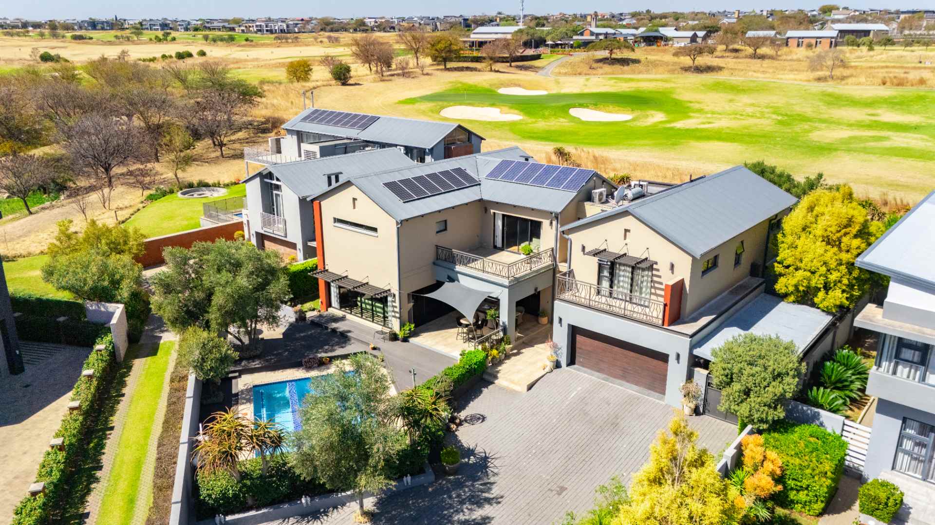 4 Bedroom House for sale in Copperleaf Estate - P24-116353653