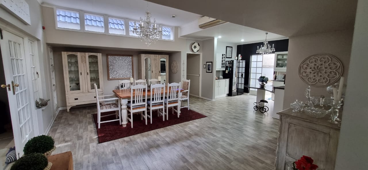4 Bedroom House for sale in Kroonstad Central - P24-116365250
