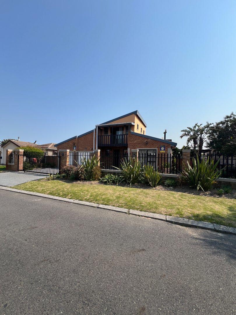 3 Bedroom House for sale in Soneike - P24-116367089