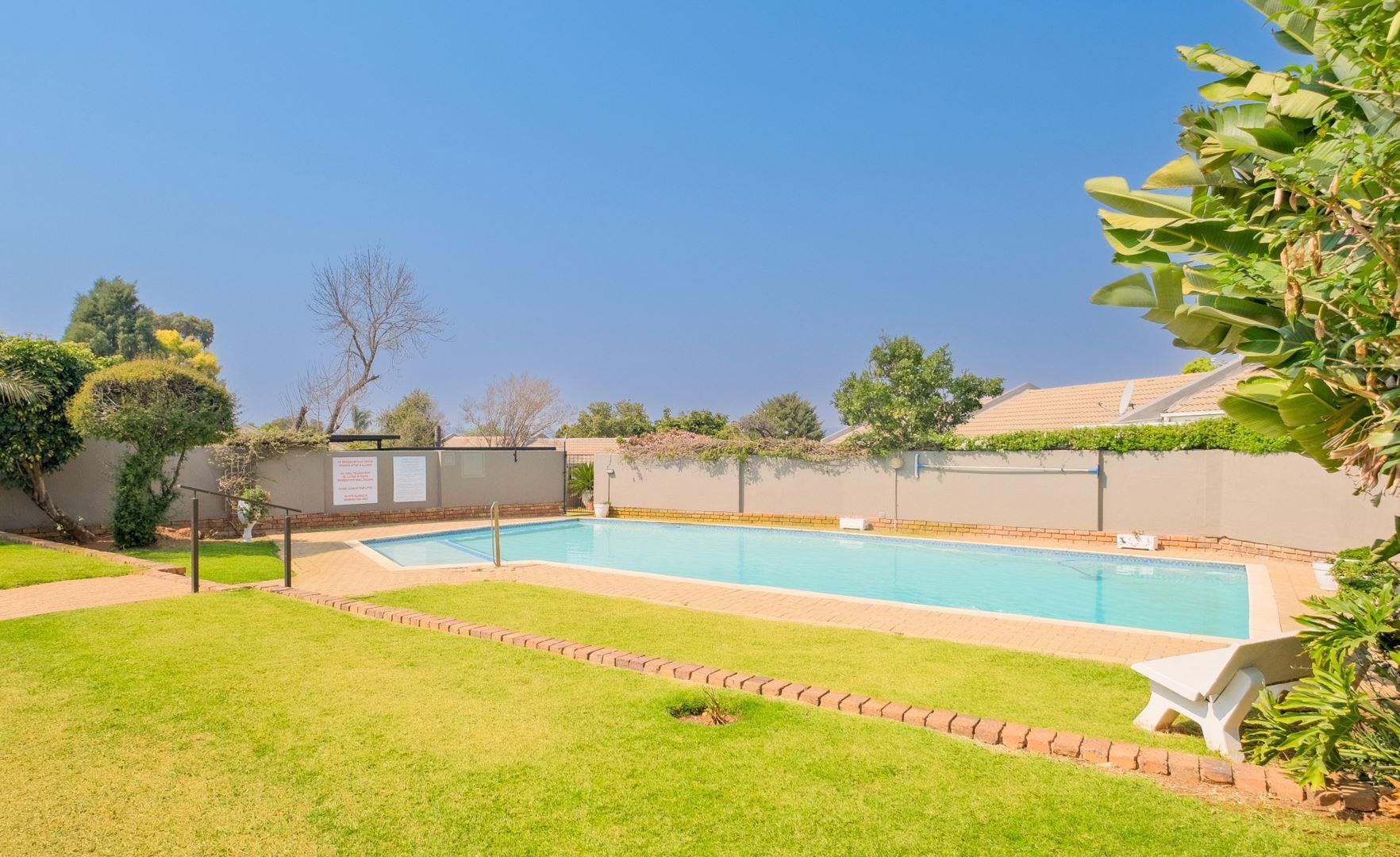 2 Bedroom Apartment / flat for sale in Northwold - 758 Malibongwe Drive ...