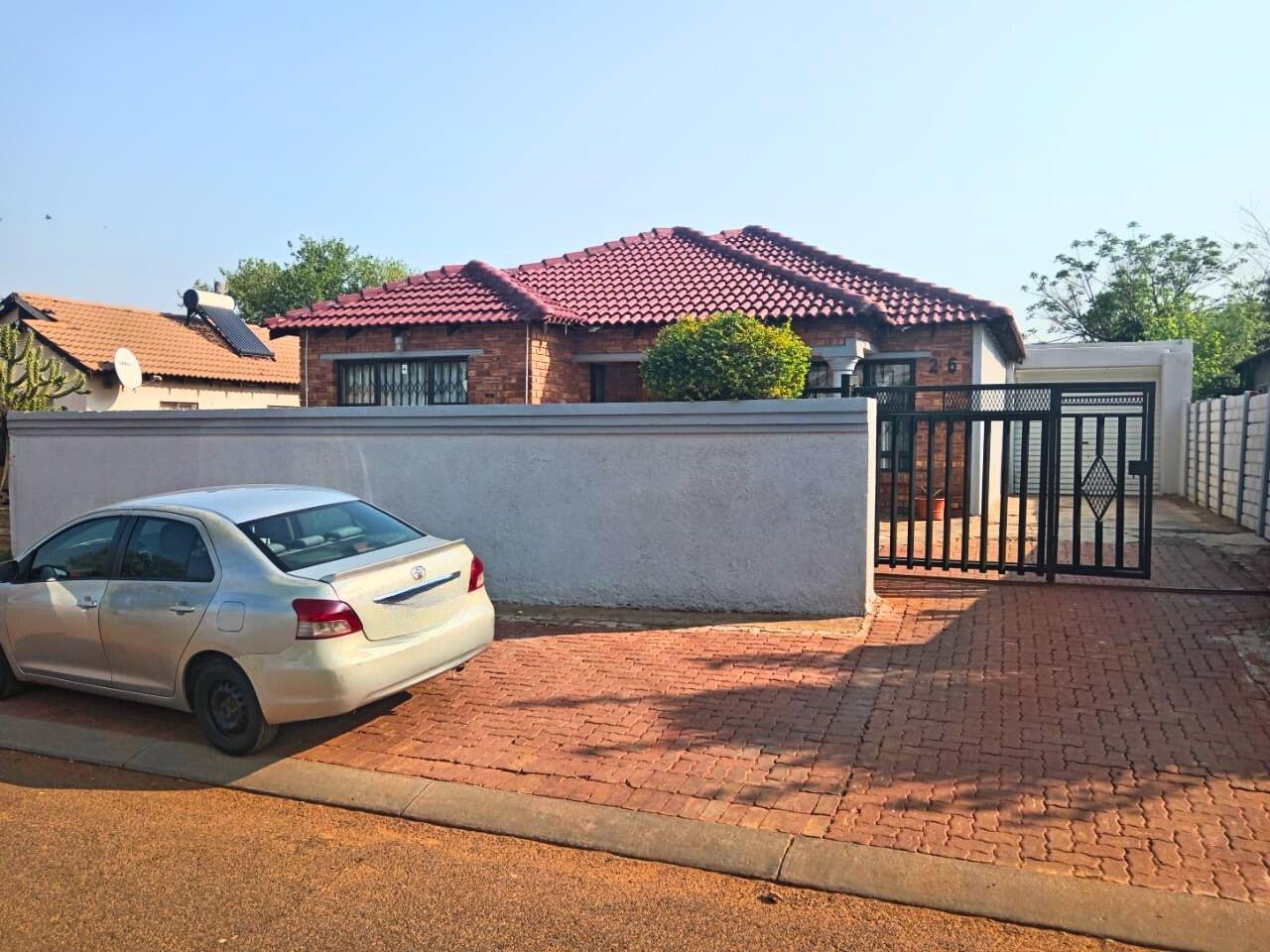 3 Bedroom House for sale in Villa Liza - P24-116385687