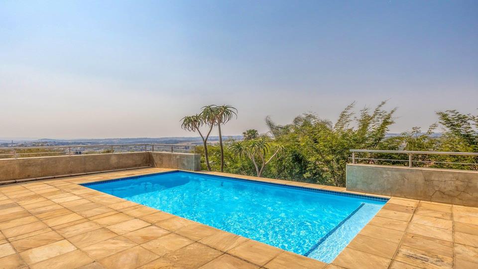 4 Bedroom House for sale in Featherbrooke Estate - 990 Robins Nest ...