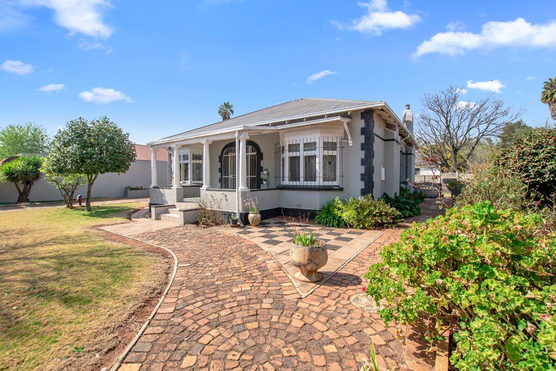 3 Bedroom House for sale in Brakpan Central - P24-116391171