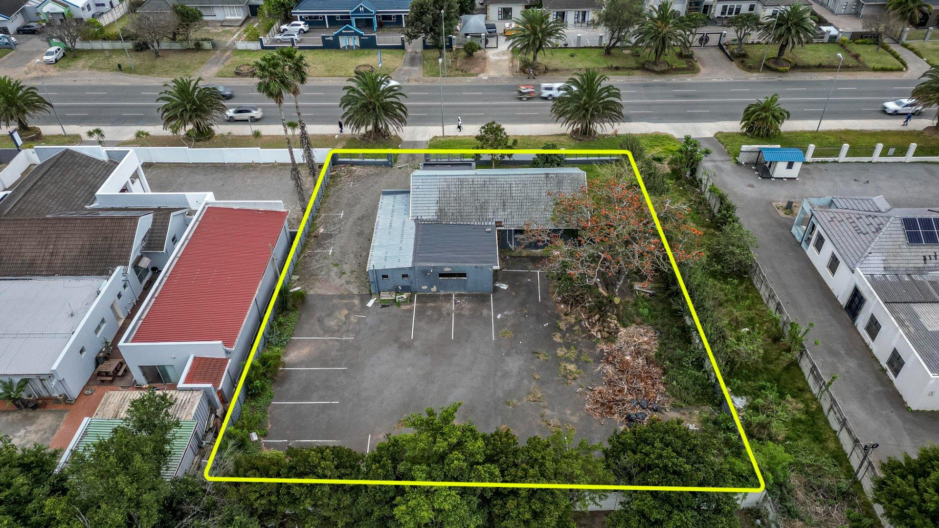 Commercial property for sale in Beacon Bay - 31 Bonza Bay Road - P24 ...