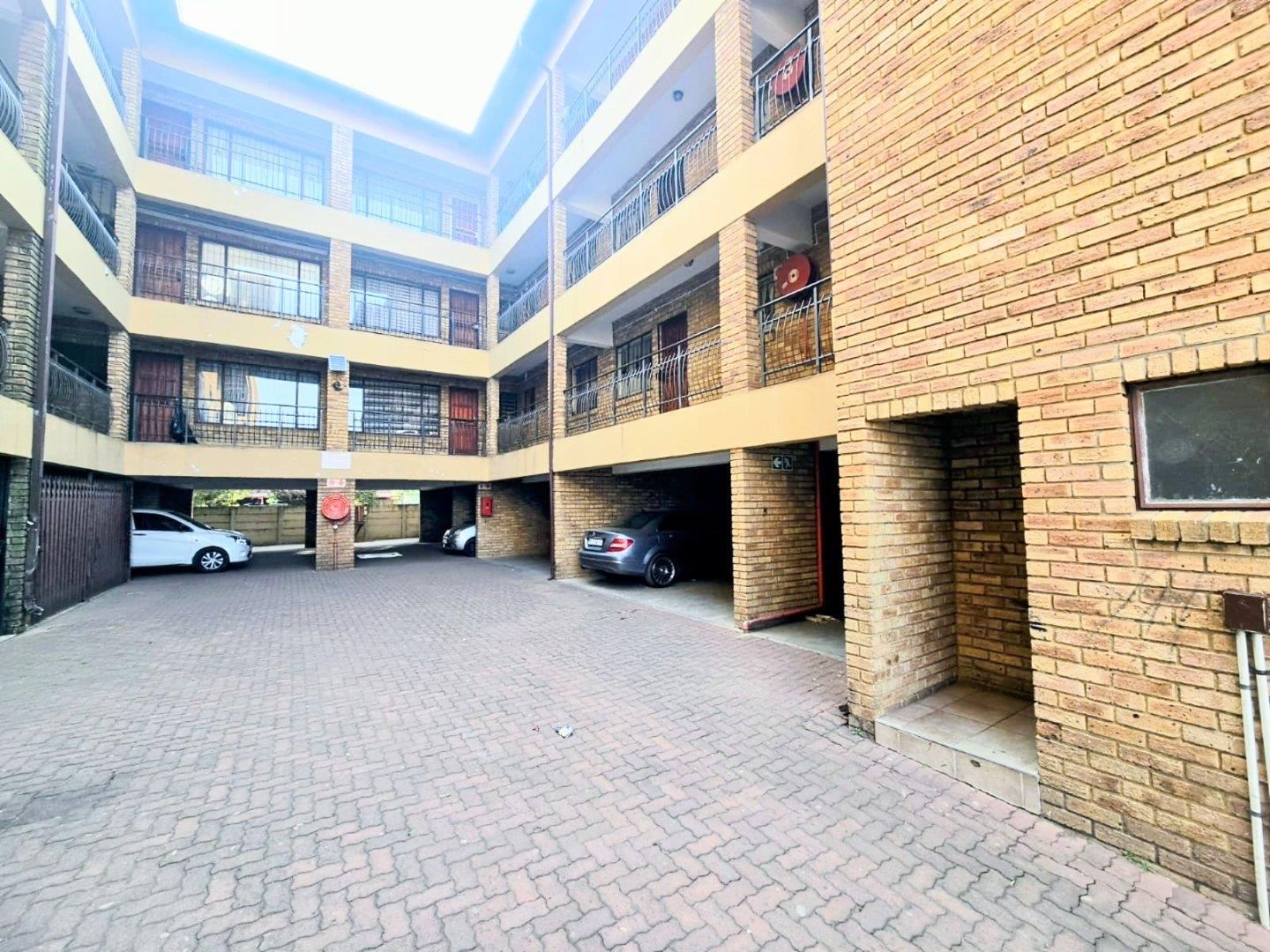 2 Bedroom Apartment / flat on auction in Randfontein Central - P24 ...