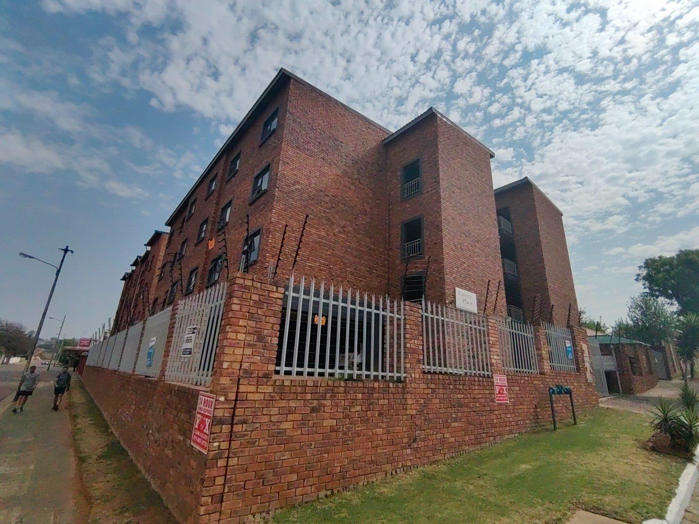 2 Bedroom Apartment / flat for sale in Alberton North - 38 Sixth Avenue ...