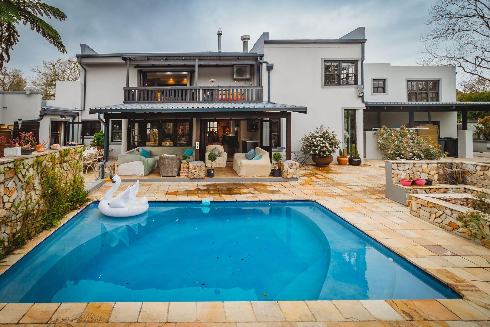 4 Bedroom House for sale in Heatherlands - P24-116424399