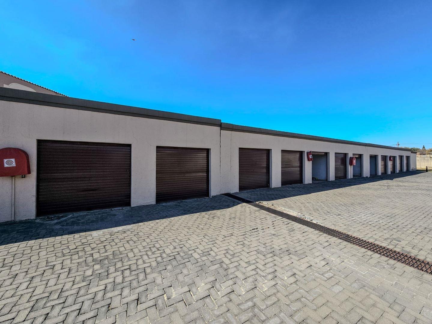 3 Bedroom Apartment / flat for sale in Dalpark Ext 1 - P24-116427960