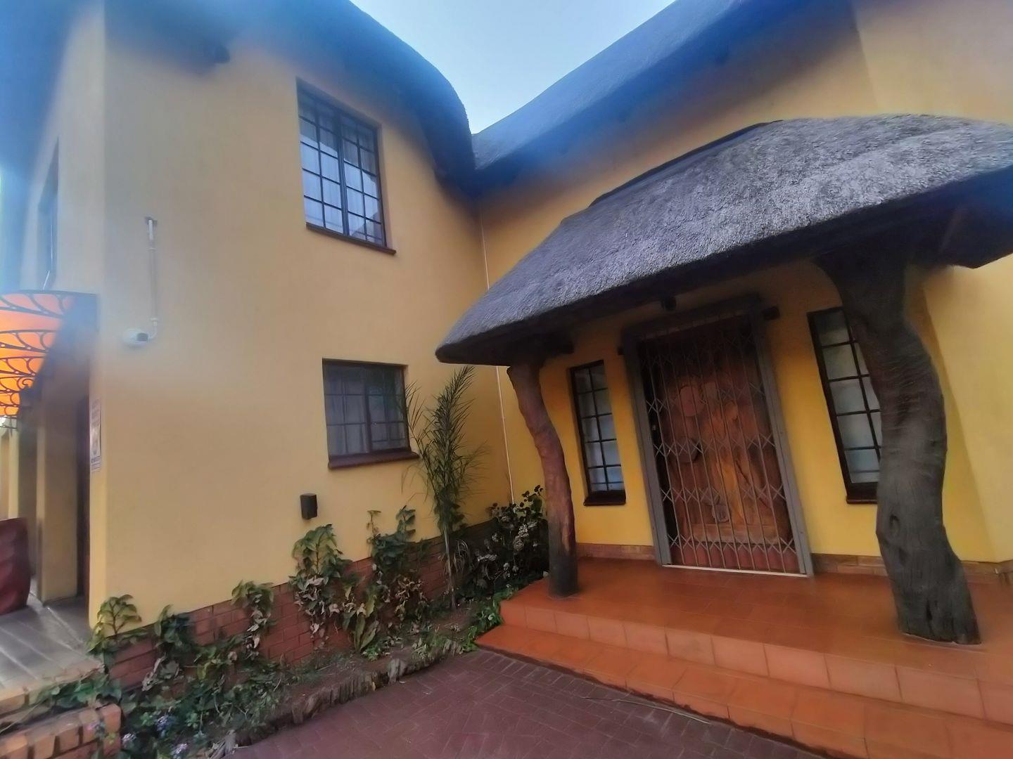3 Bedroom House for sale in Amandasig - P24-116429391