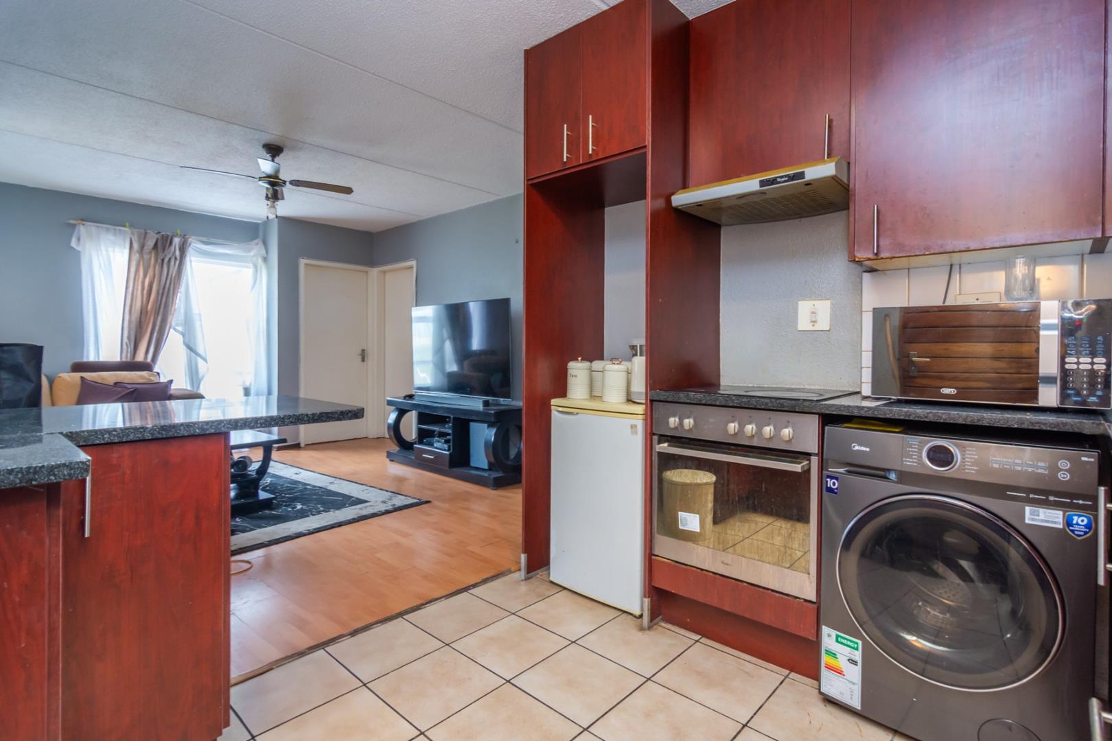 2 Bedroom Apartment / flat for sale in Westdene - P24-116433646