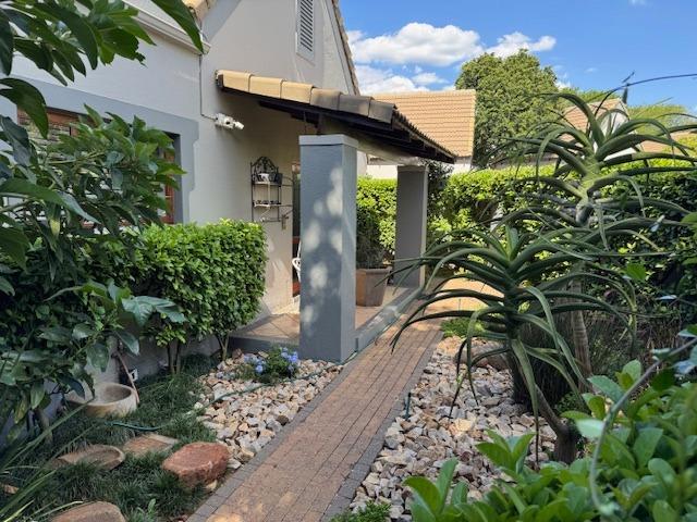 2 Bedroom Townhouse for sale in Boardwalk Meander - 7 Merlot, 25 ...
