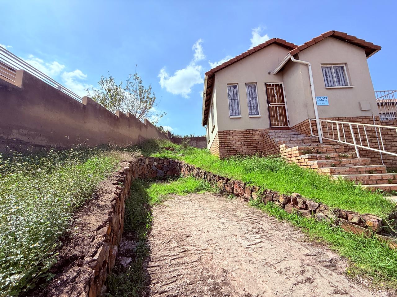 2 Bedroom House for sale in Naturena - P24-116456222