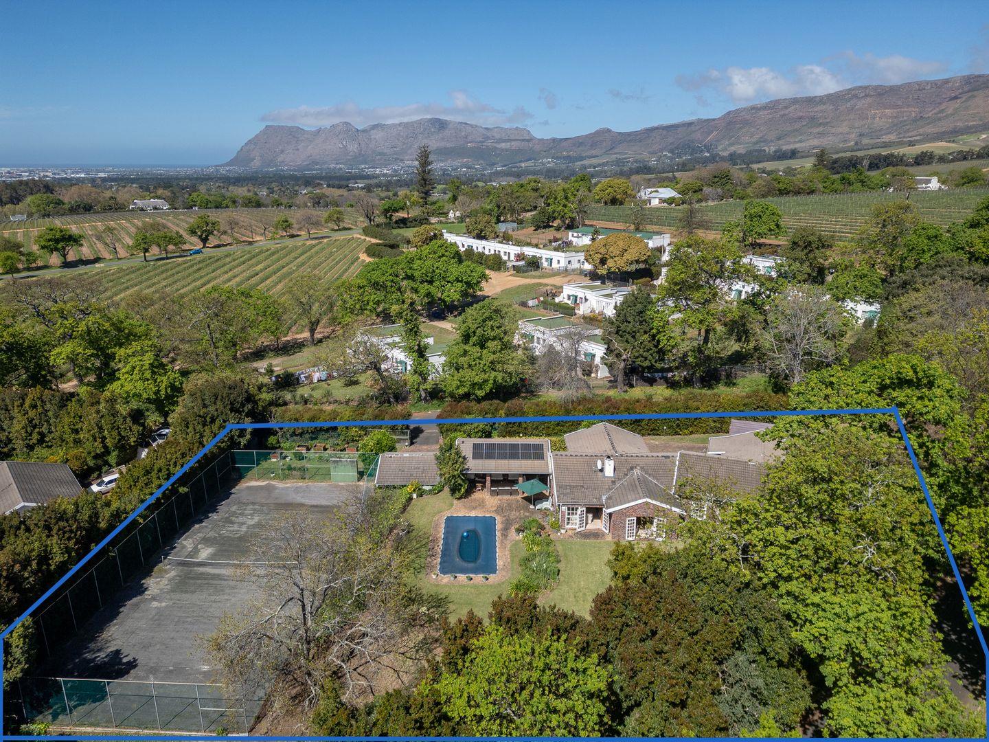 6 Bedroom House for sale in Constantia - 2 Welgelegen Avenue - P24 ...