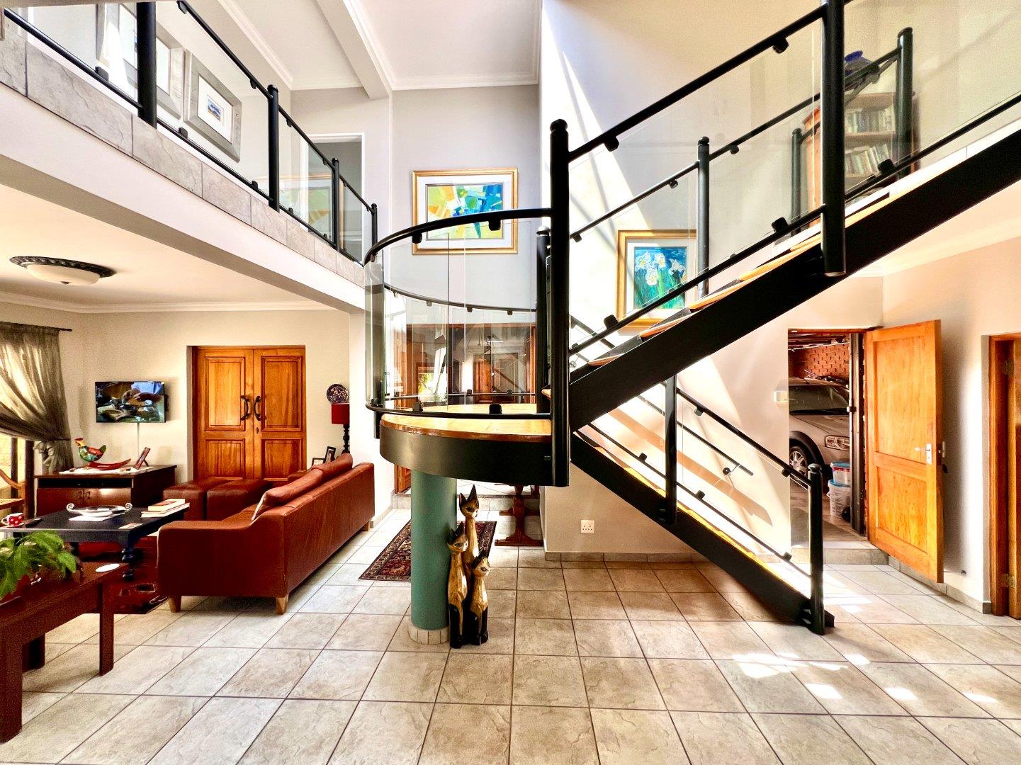 3 Bedroom House for sale in Ruimsig Country Estate - P24-116464546
