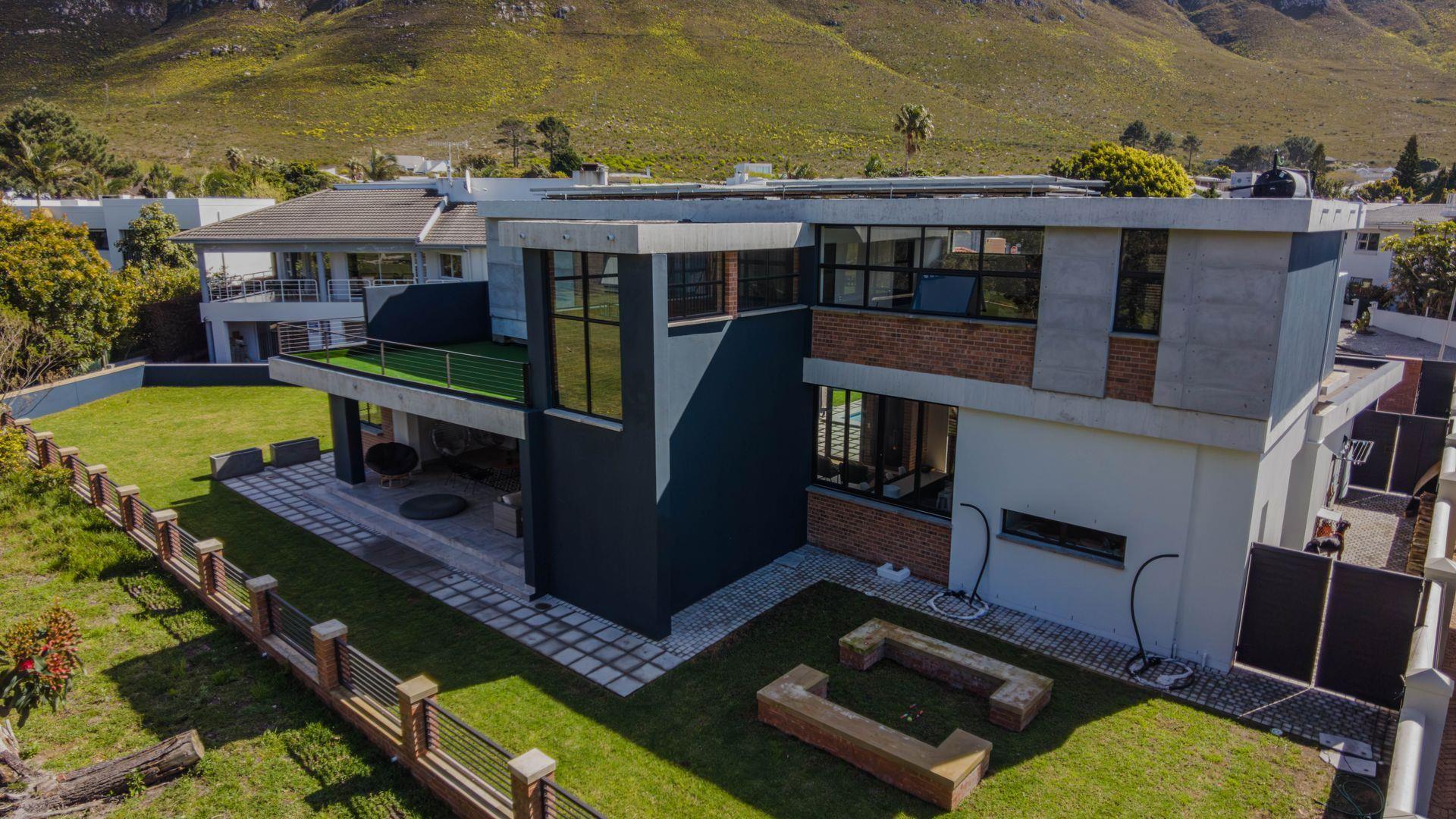 3 Bedroom House for sale in Hermanus Heights - 4 Fynbos Street - P24 ...