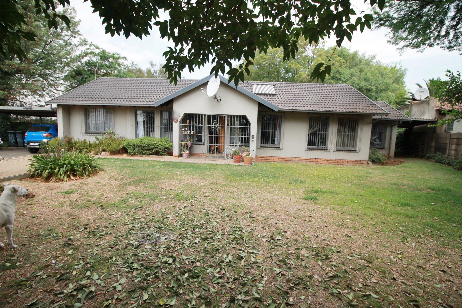 5 Bedroom House for sale in Brakpan North - P24-116471465
