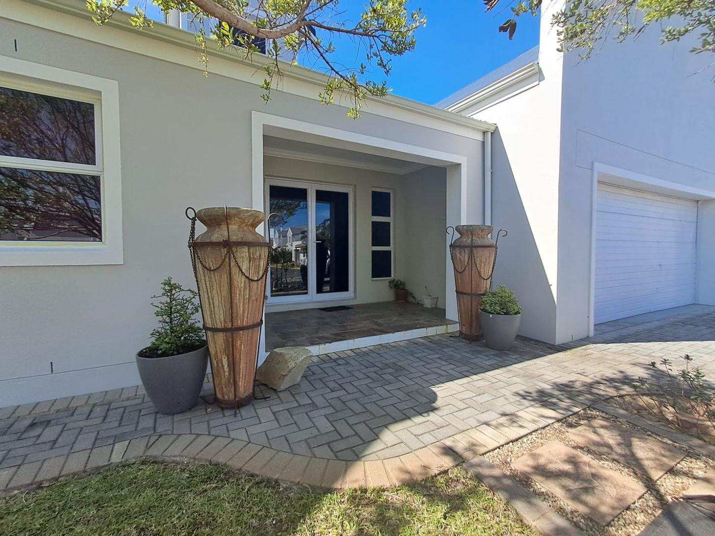 3 Bedroom House to rent in Westcliff - P24-116477547